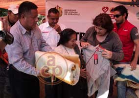 Entrega Noemí Guzmán apoyos a municipios de la región montañosa del ...