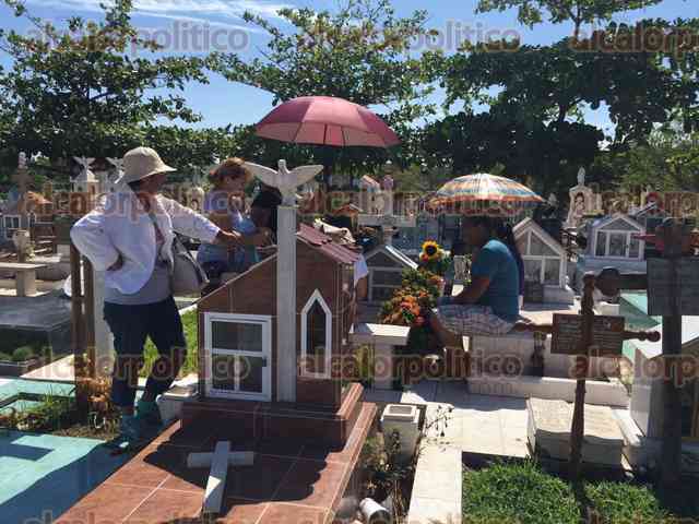 Sin espacio en panteones de Boca del Río; piden llevar difuntos a otros ...
