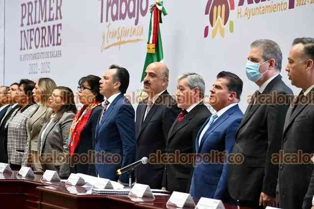 Rinde Ricardo Ahued primer Informe de Gobierno - Galería - alcalorpolitico.com