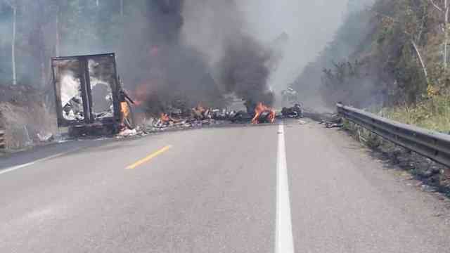 4 muertos por choque de dos tráileres, en carretera de Las Choapas - Al ...