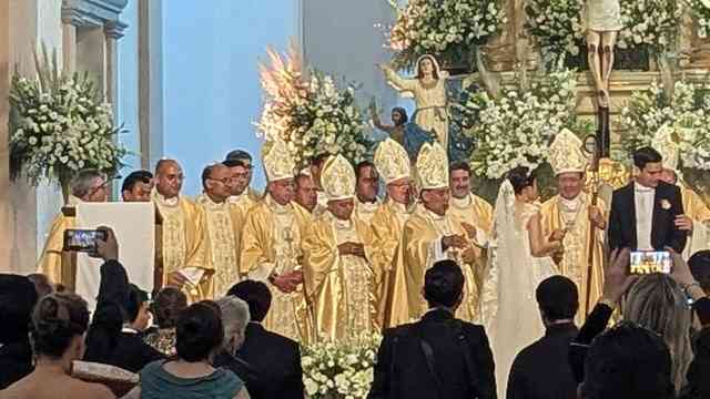 Cardenal Norberto Rivera salió de su retiro para oficiar boda en ...