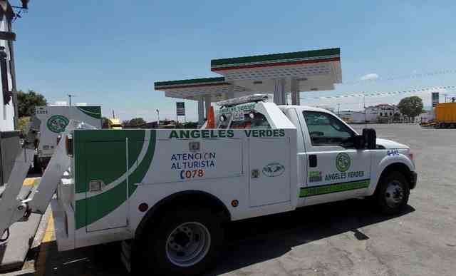 Los “Ángeles Verdes”, 65 años de brindar auxilio en carreteras del País ...