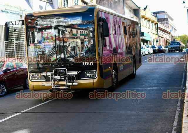 Autobuses “Ulúa” no operarán en Xalapa; no caben en sus calles: Juan Enrique Santos - Al Calor ...