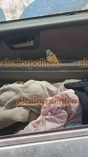 Una mujer durmiendo en auto abandonado provoca movilización de ...